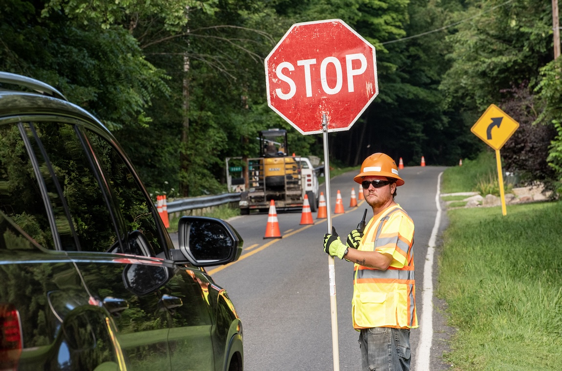 Professional Flagging vs. Self-Performed Flagging | AWP Safety